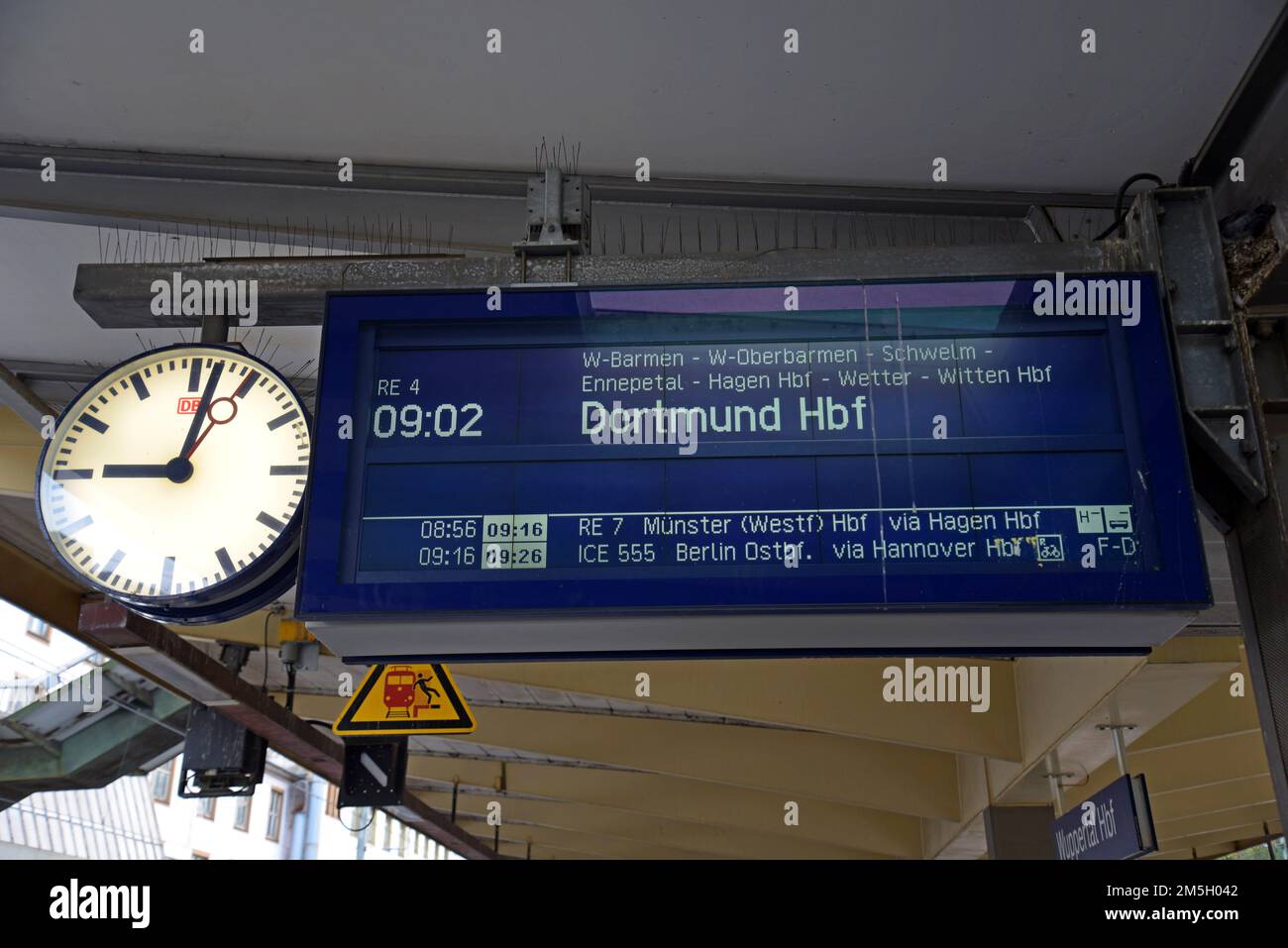 Train destination display hi-res stock photography and images - Alamy