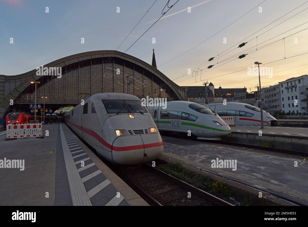 Deutsche bahn ice train cologne hi-res stock photography and images - Alamy