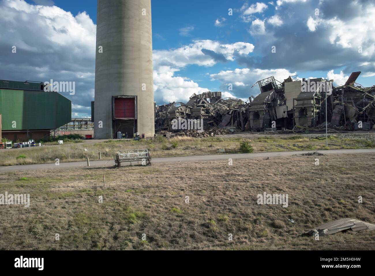 Demolishing chimney on building hi-res stock photography and images - Alamy
