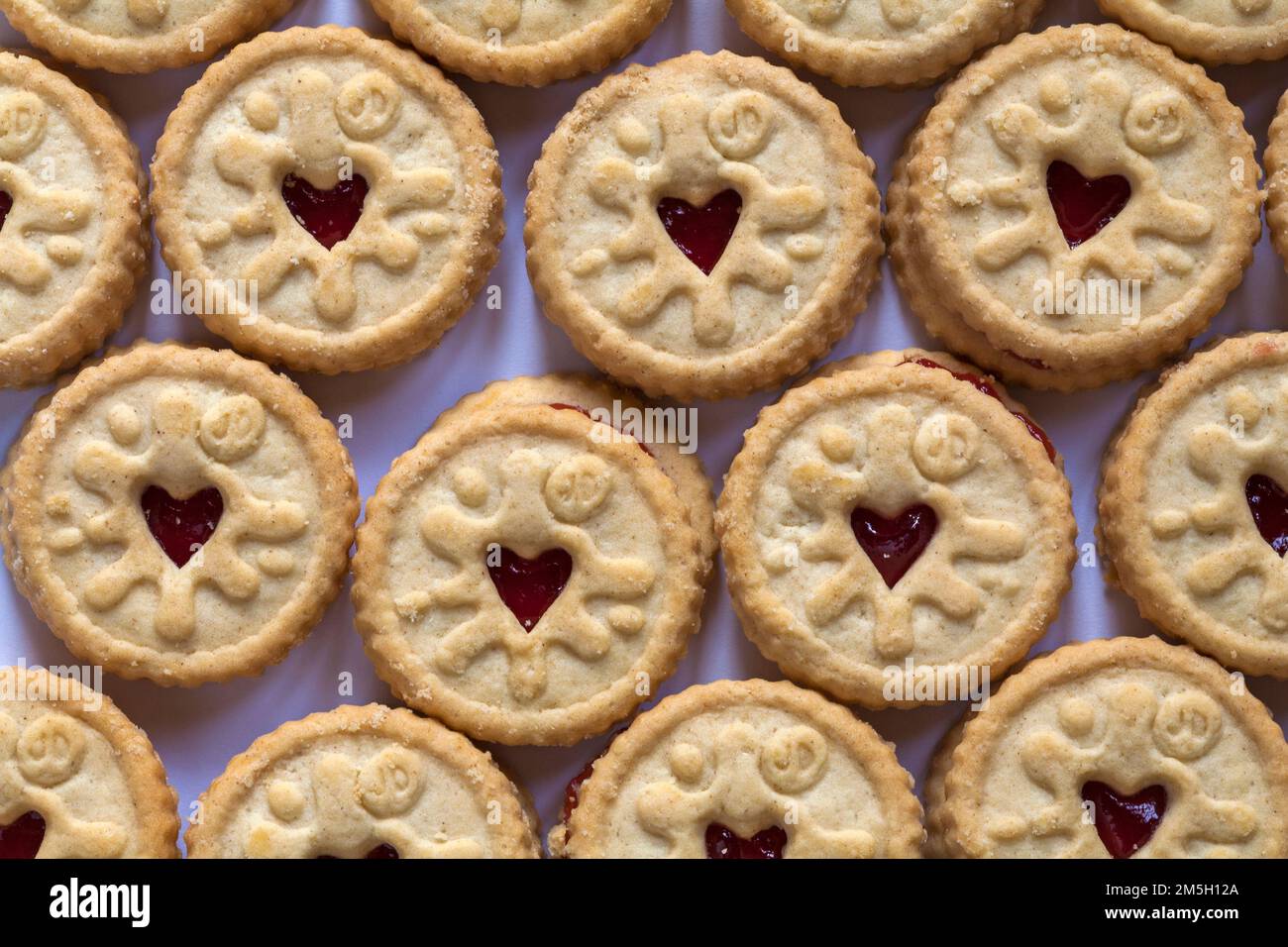 Jammie Dodgers Minis raspberry flavour biscuit biscuit cookies cookie ...