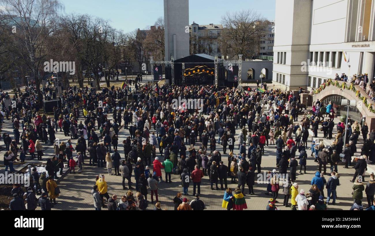Concert front view stage crowd hi-res stock photography and images - Alamy
