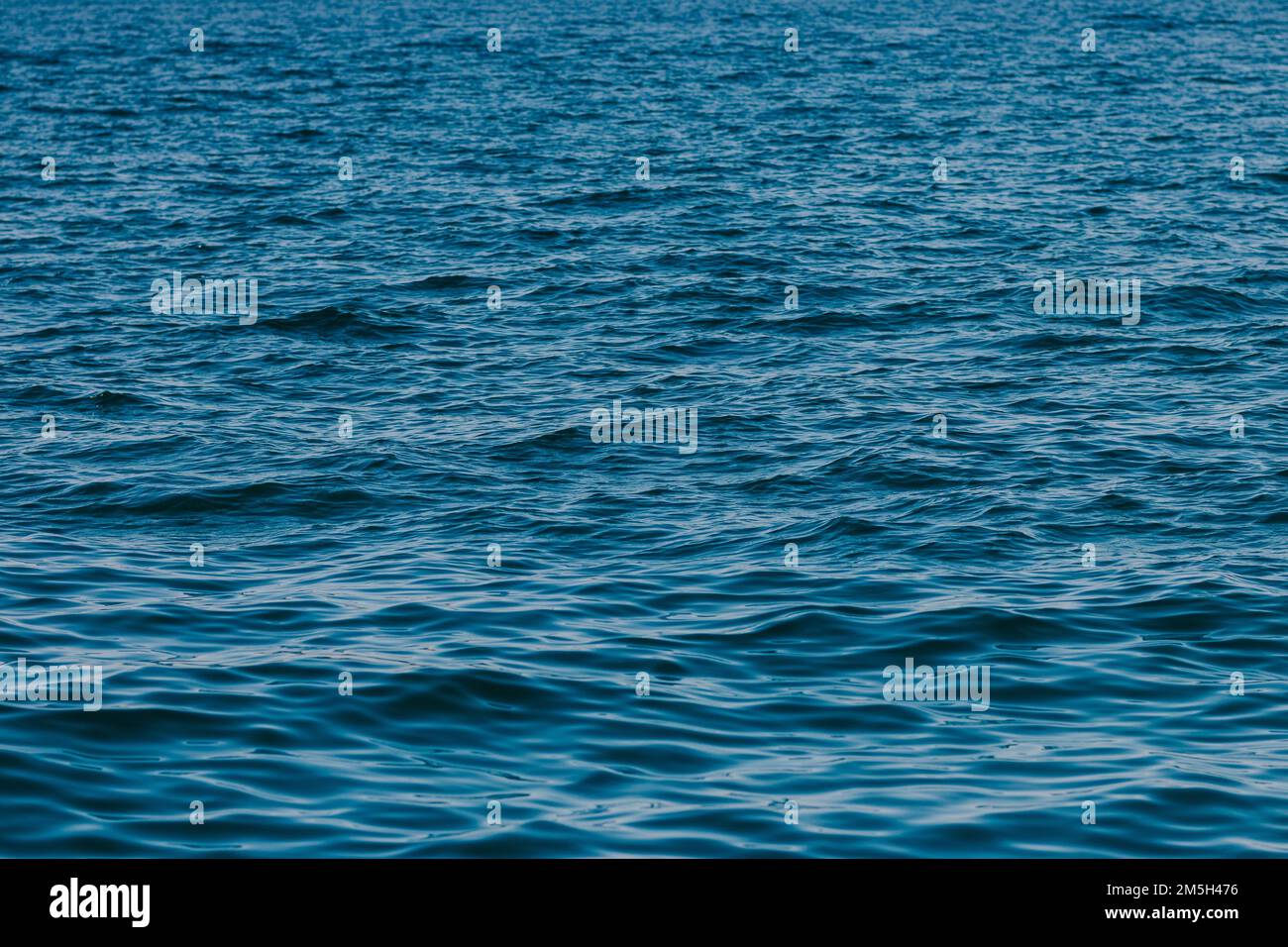 Water deep blue hi-res stock photography and images - Alamy