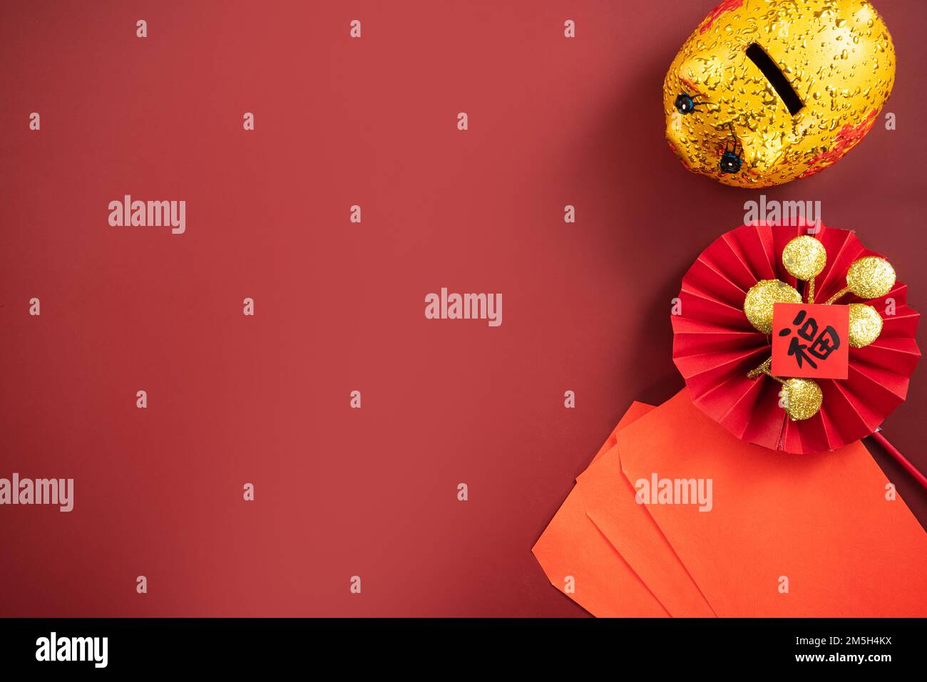 Design concept of Cinese lunar new year background with red envelope ...