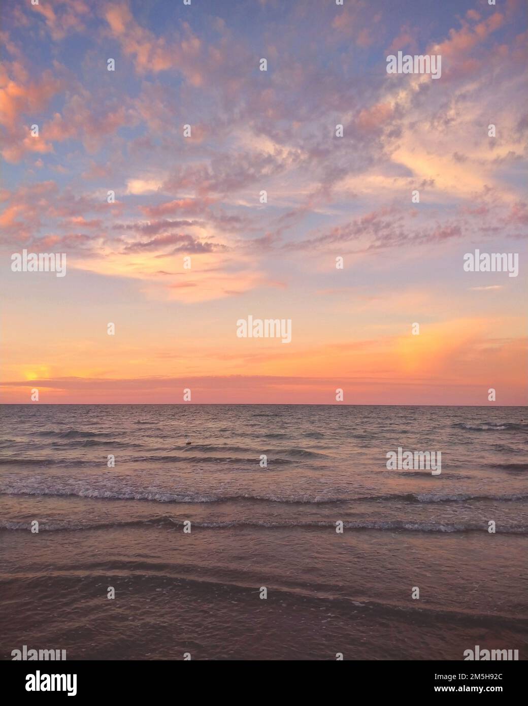 Early morning light on the sea hi-res stock photography and images - Alamy