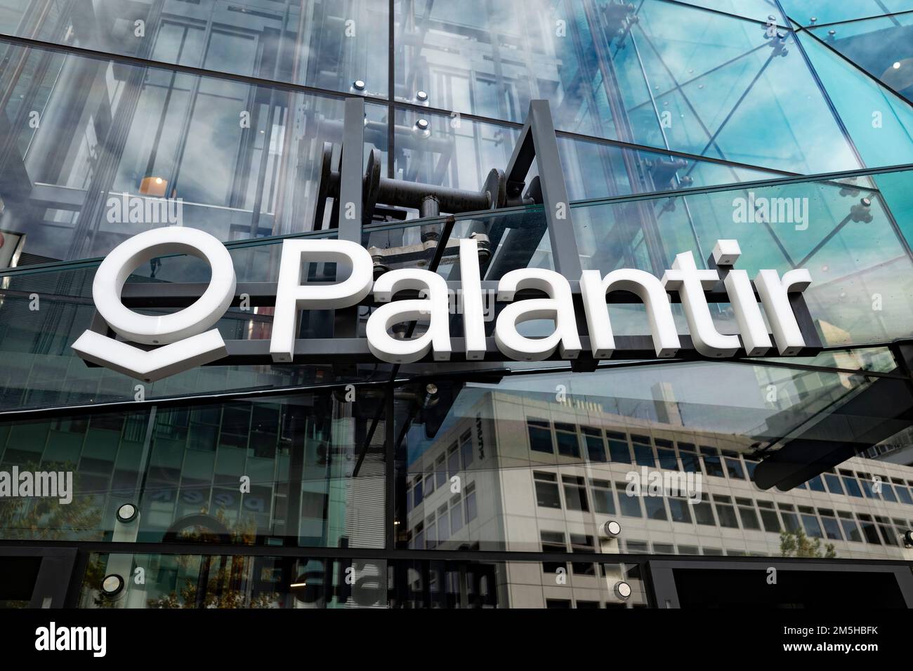 Tokyo, Japan. 24th Nov, 2022. Data surveillance company Palantir and their Japanese Headquarters ...