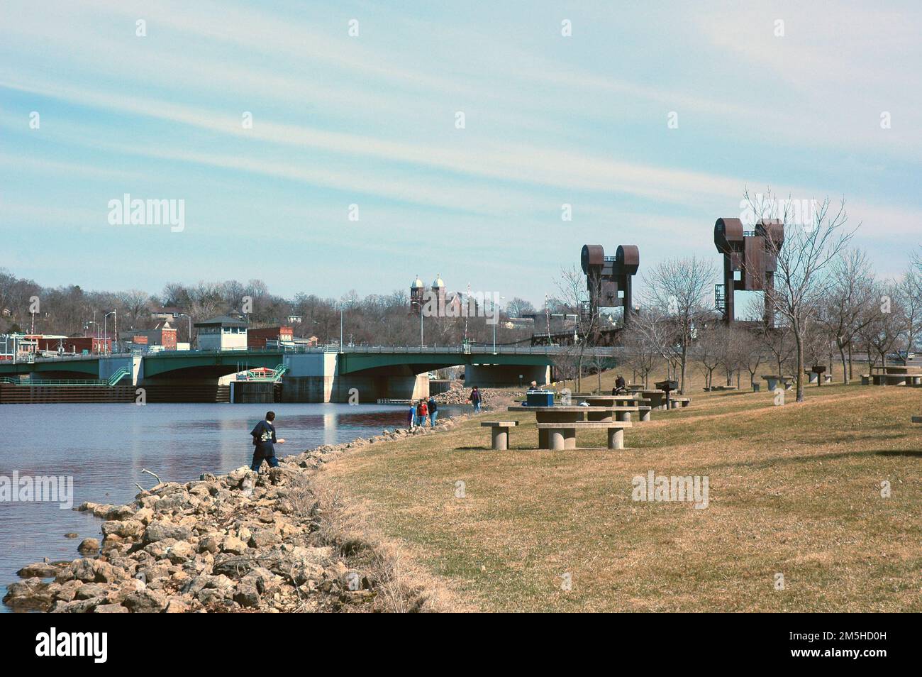 Great River Road - Lift Bridge at Point Douglas. The Prescott Lift ...