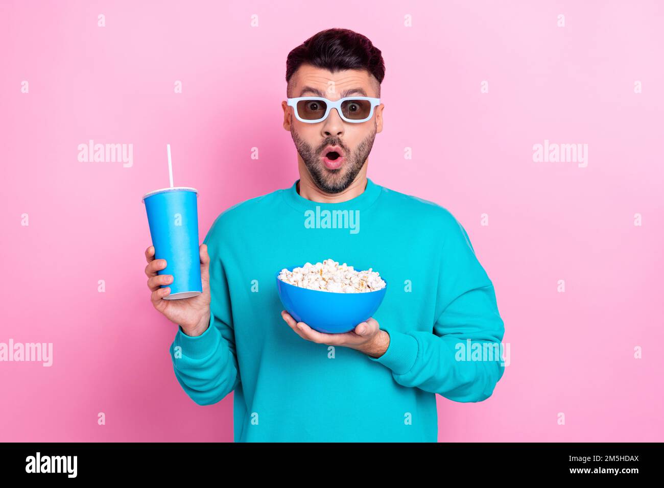 Photo of young shocked surprised guy wear blue pullover wear 3d goggles ...