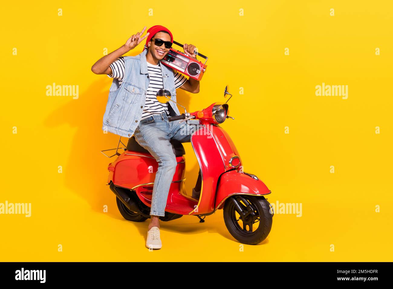 Full length photo of friendly man wear jeans outfit showing v-sing ...