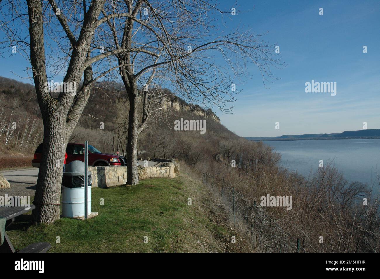 Well made of stone hi-res stock photography and images - Alamy