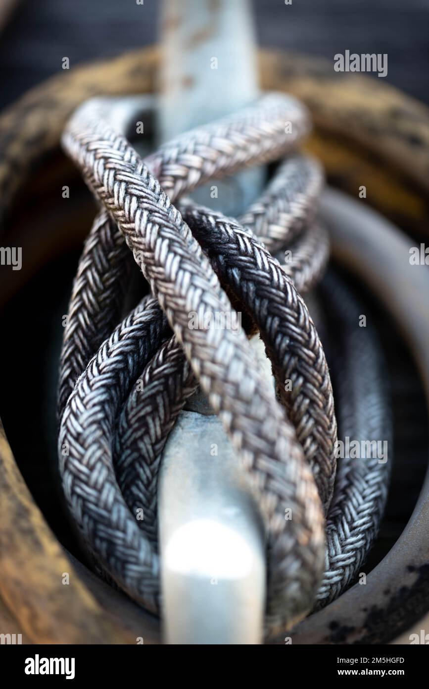 Cleat Knot, Rope tied to a Cleat Stock Photo - Alamy