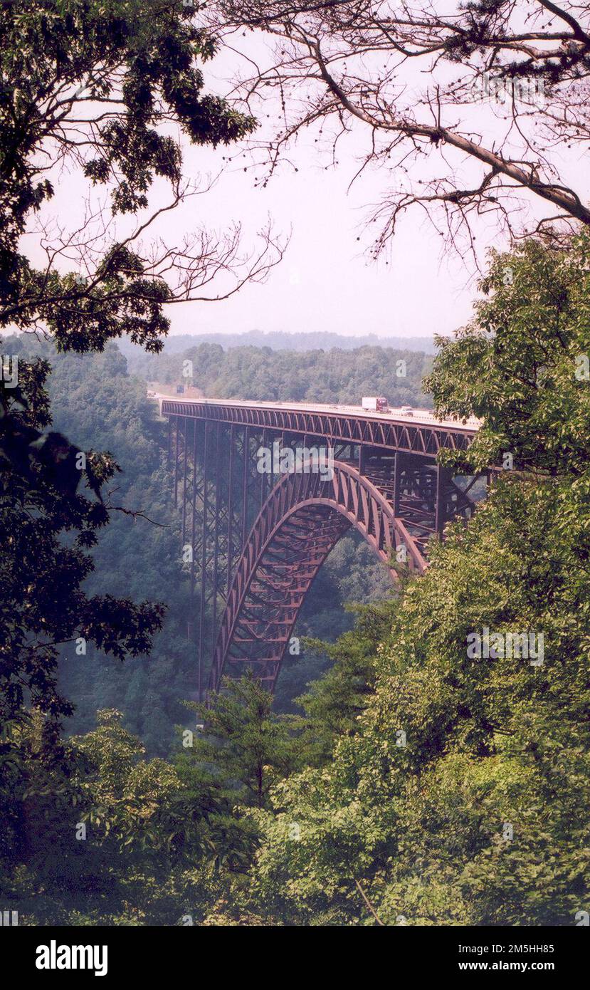 Midland Trail - New River Gorge Bridge. A stunning view of the New ...