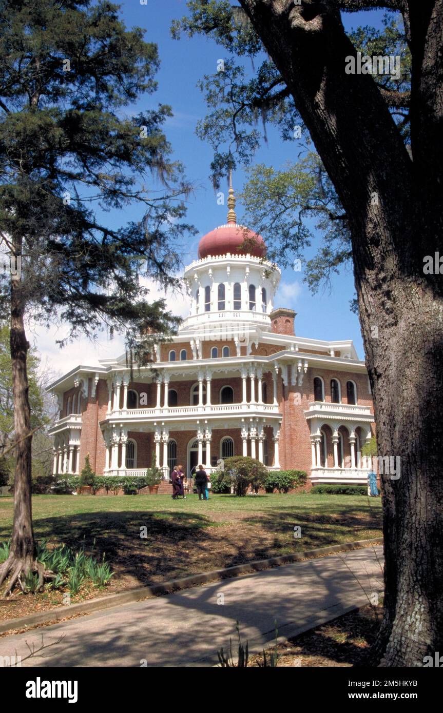 Natchez Trace Parkway - Tower Dome at Longwood Plantation. Due to a ...