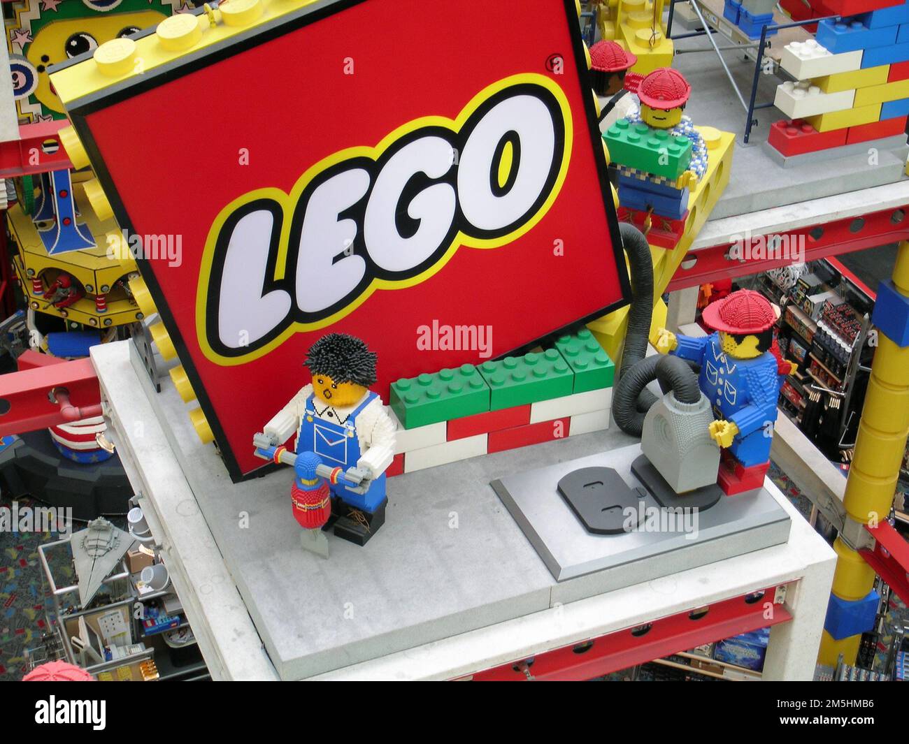 Grand Rounds Scenic Byway - Giant Lego Display in Mall of America. Kids ...