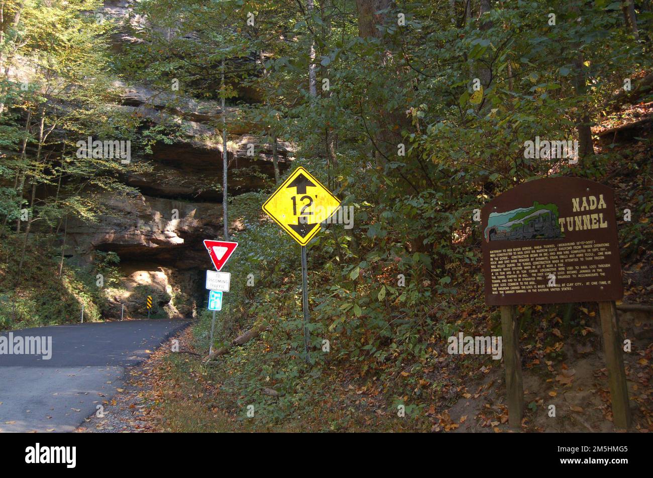 Red River Gorge Scenic Byway - Signs at Nada Tunnel. The western ...