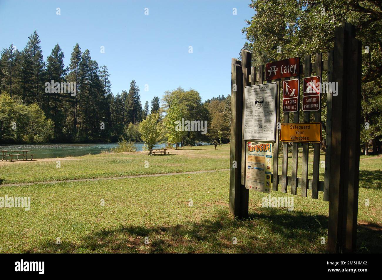 Rogue-Umpqua Scenic Byway - Facilities at Casey Recreation Area. Signs ...