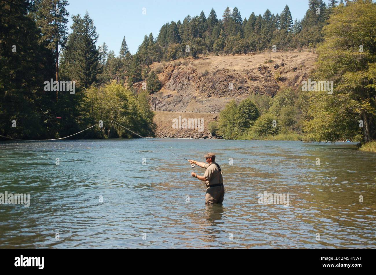 Rogue-Umpqua Scenic Byway - Fishing the Rogue River at Casey Recreation ...
