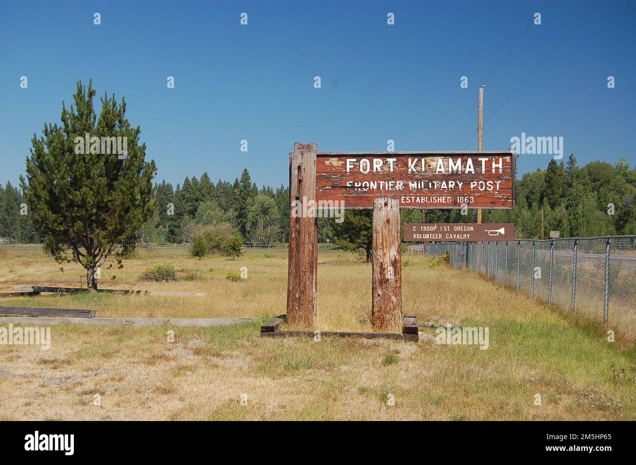 Volcanic Legacy Scenic Byway - Roadside Sign for Fort Klamath Frontier ...