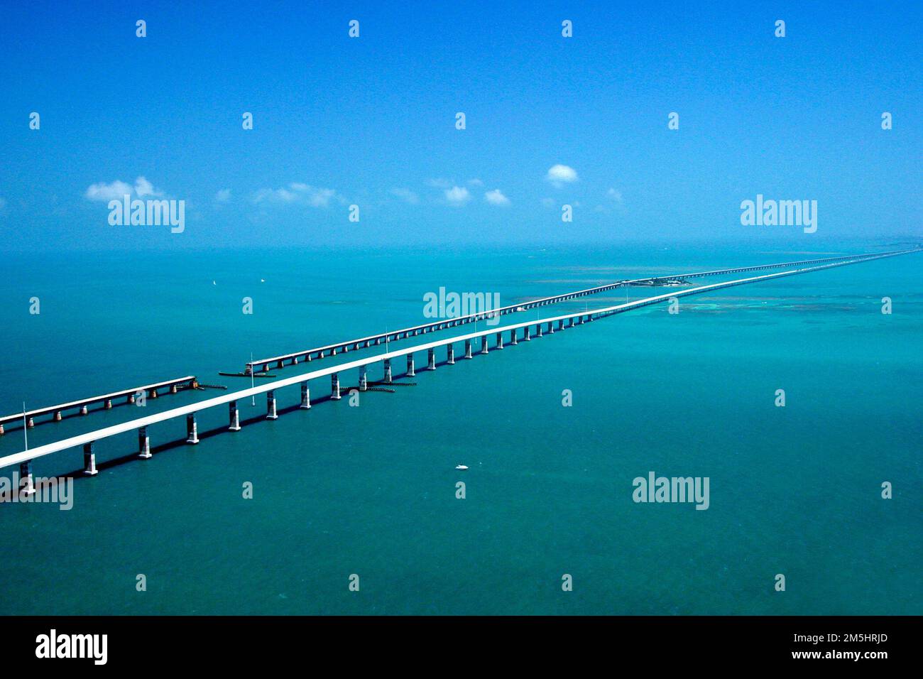 Florida Keys Scenic Highway - The Seven-mile Bridge in the Florida Keys ...