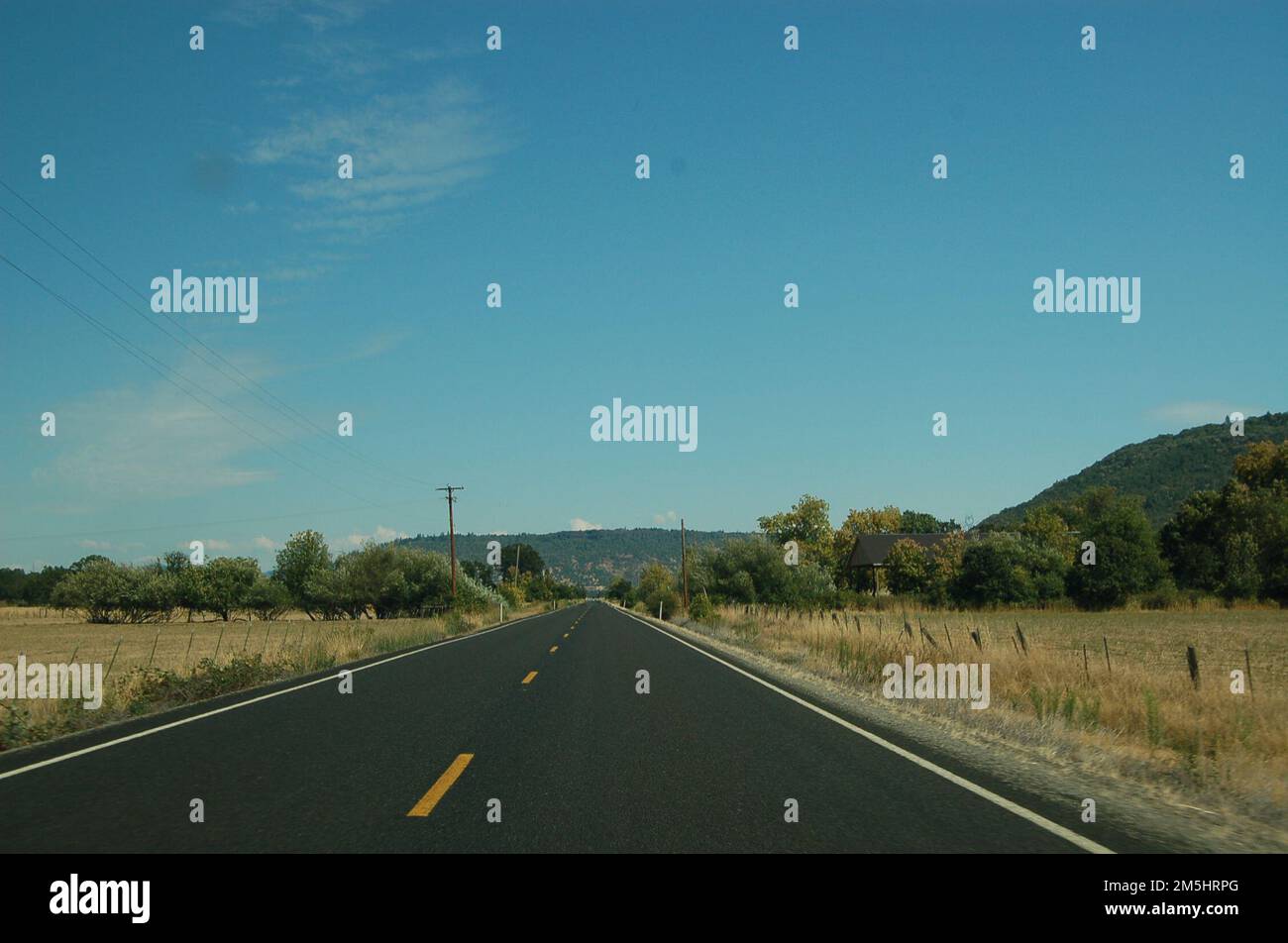 Rogue-Umpqua Scenic Byway - Driving Past Table Rocks in Southern Oregon ...