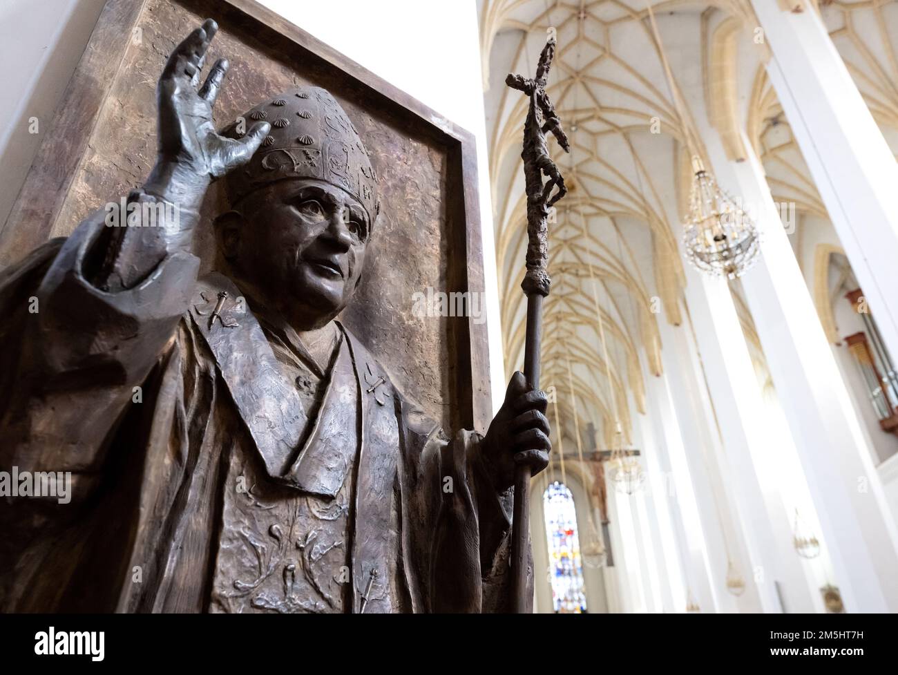 Munich, Germany. 29th Dec, 2022. A relief in the Frauenkirche depicts ...