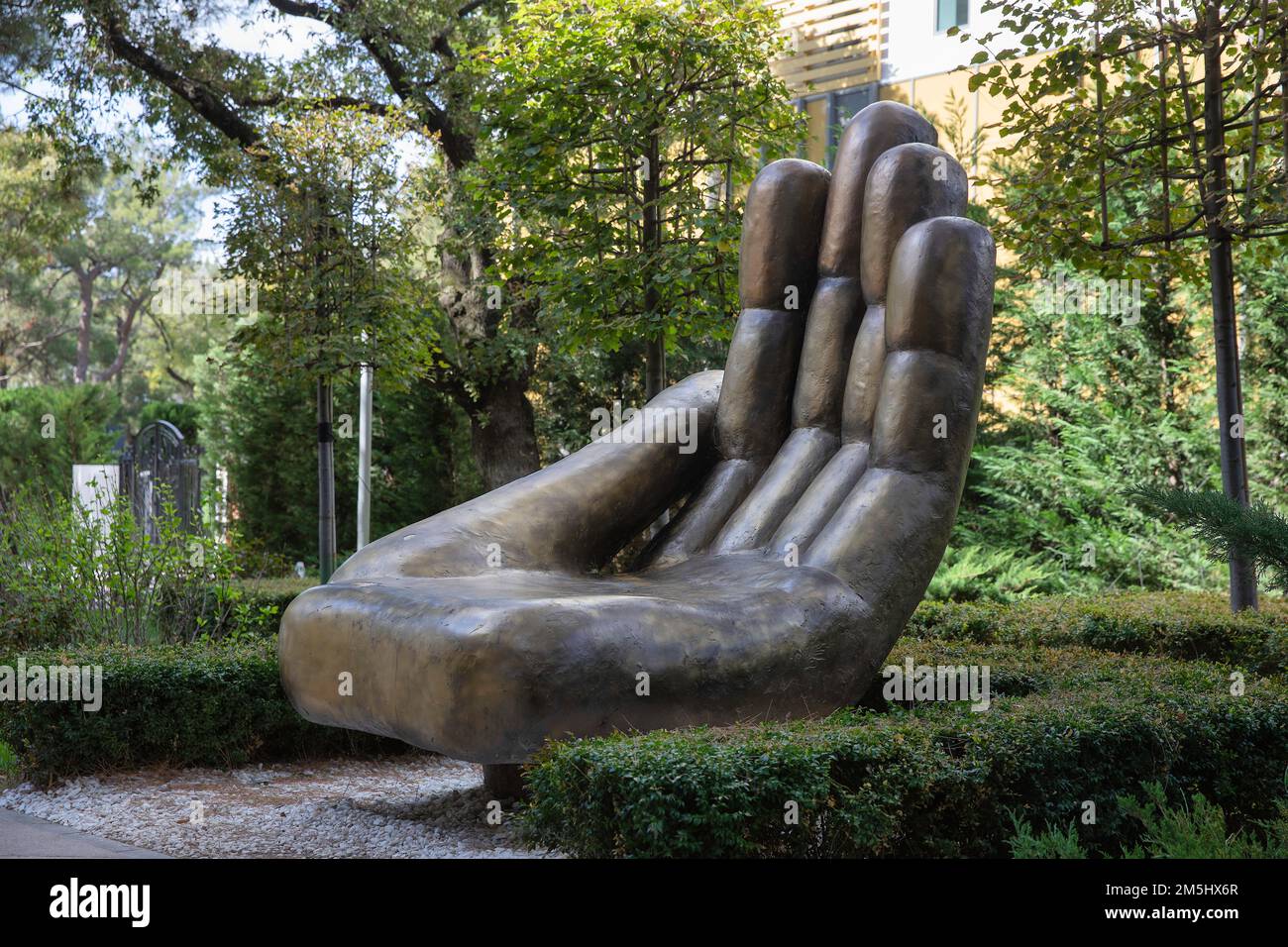 Hand sculpture tree hi-res stock photography and images - Alamy
