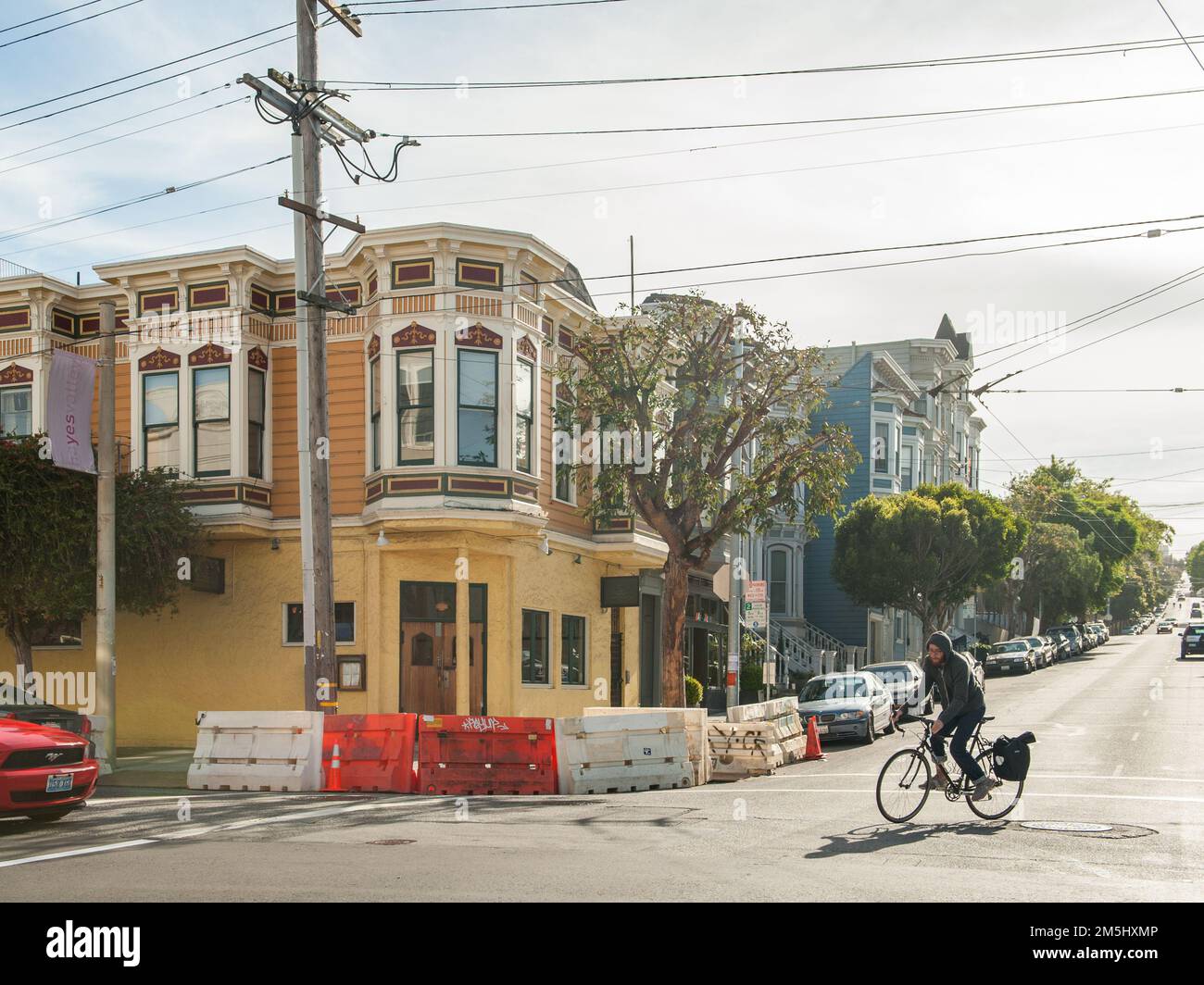 Townhouses in san francisco hi-res stock photography and images - Alamy