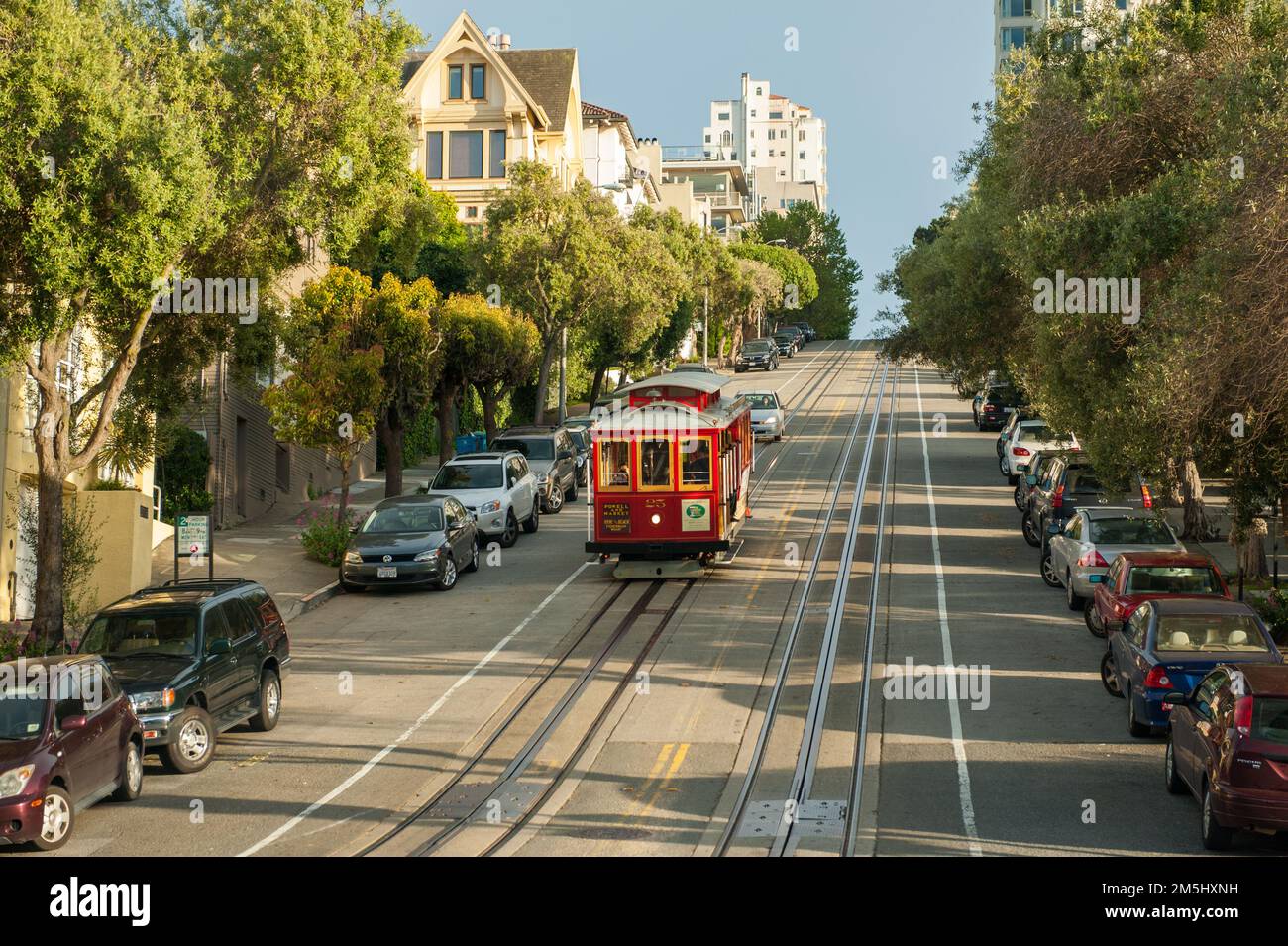 Historic cable car transport in San Francisco, CA Stock Photo - Alamy