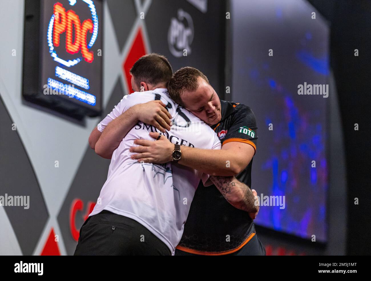 Dirk van Duijvenbode console Ross Smith after winning their match ...