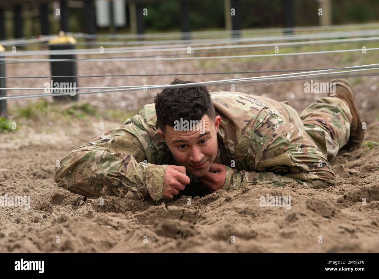 Oregon Army National Guard Soldiers compete on the Obstacle Course ...