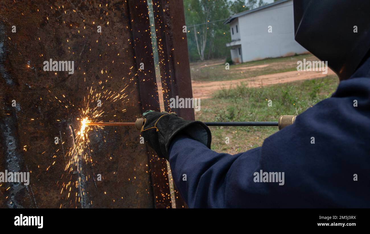 Urban breaching hi-res stock photography and images - Alamy