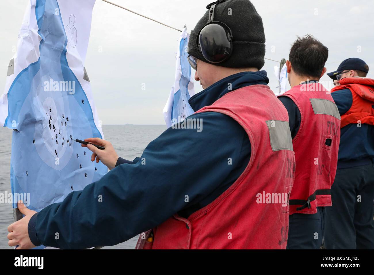 220318-N-UN585-1236 MEDITERRANEAN SEA (March 18, 2022) Gunner's Mate ...