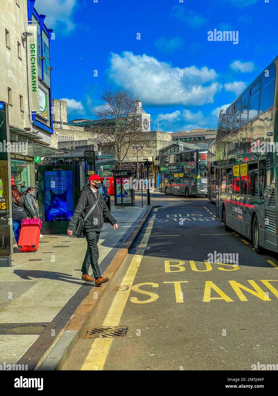 Man crossing road england hi-res stock photography and images - Alamy