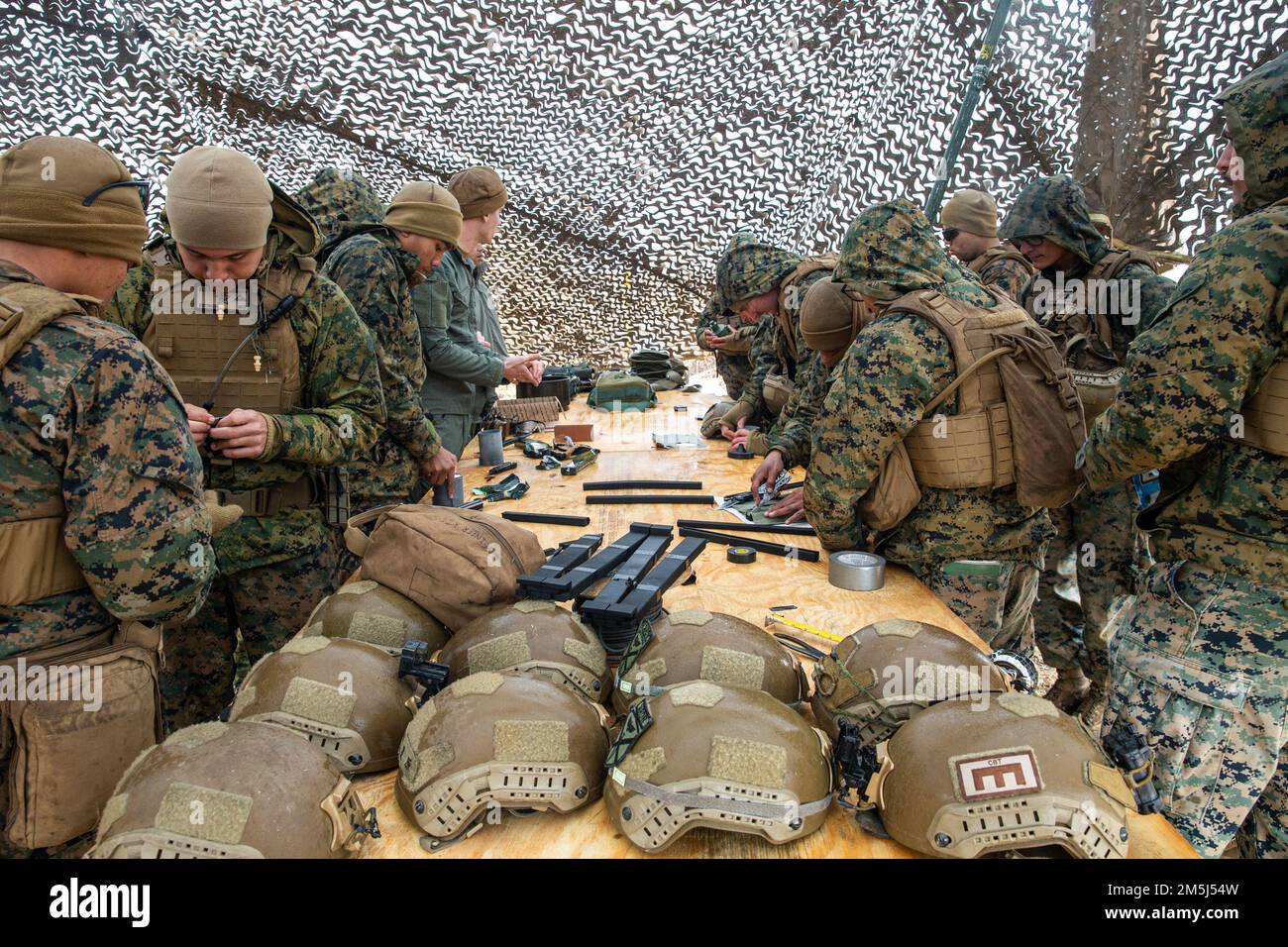 U.S. Marine Corps combat engineers with Battalion Landing Team 1/5, and ...