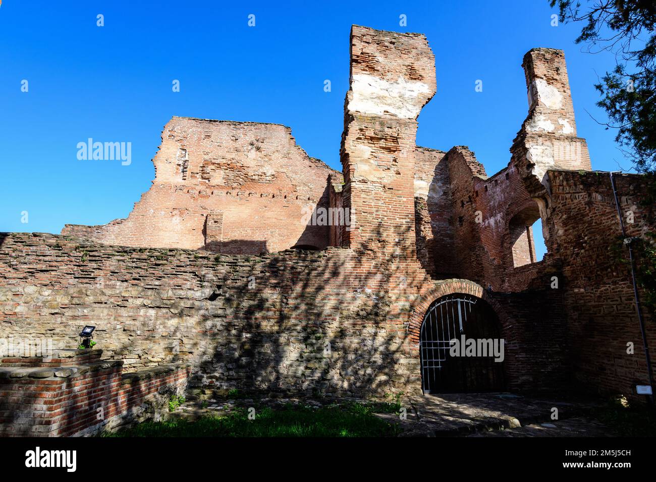 Biserica mare domneasca hi-res stock photography and images - Alamy