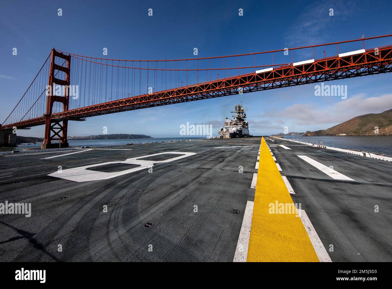 220318-N-TF178-1095 SAN FRANCISCO (March 18, 2022) – Amphibious assault ...