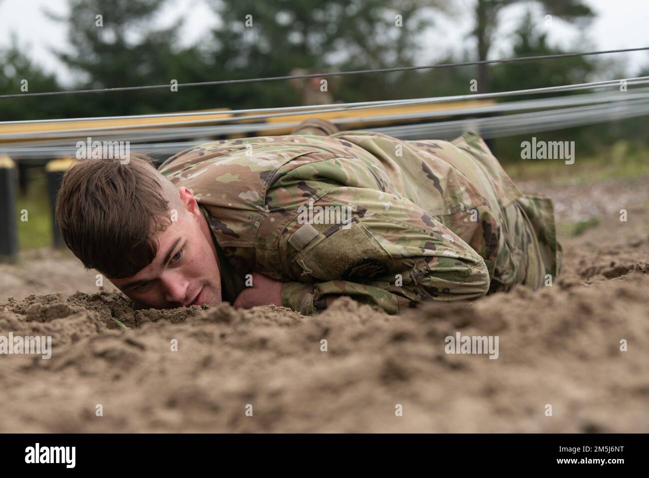 Oregon Army National Guard Soldiers compete on the Obstacle Course ...