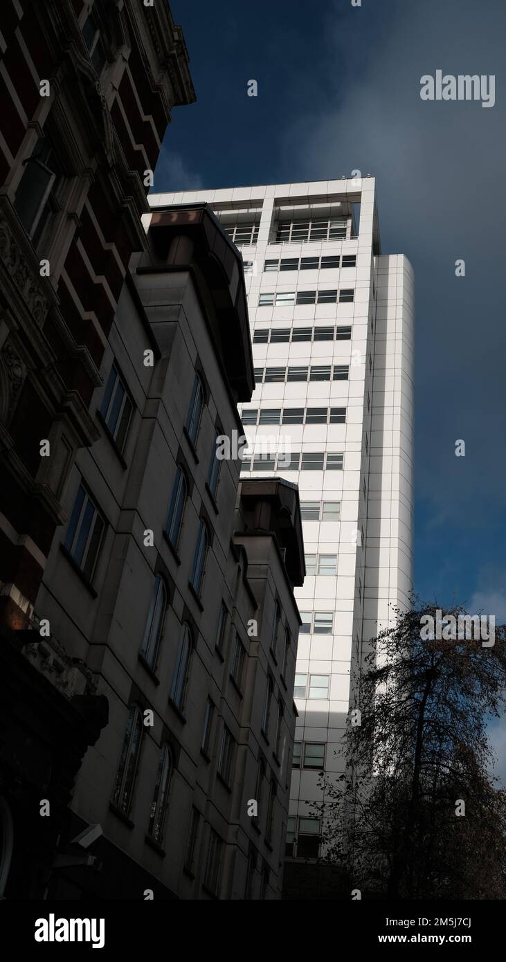 Tower block london 1980s hi-res stock photography and images - Alamy