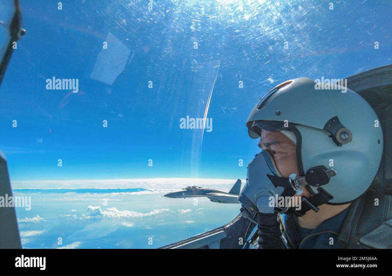 (221229) -- BEIJING, Dec. 29, 2022 (Xinhua) -- Warplanes of the Eastern ...