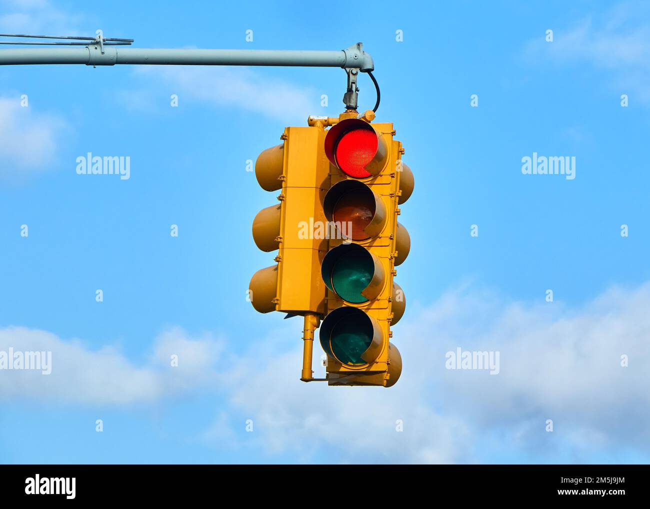 Traffic signal hanging from pole hi-res stock photography and images ...