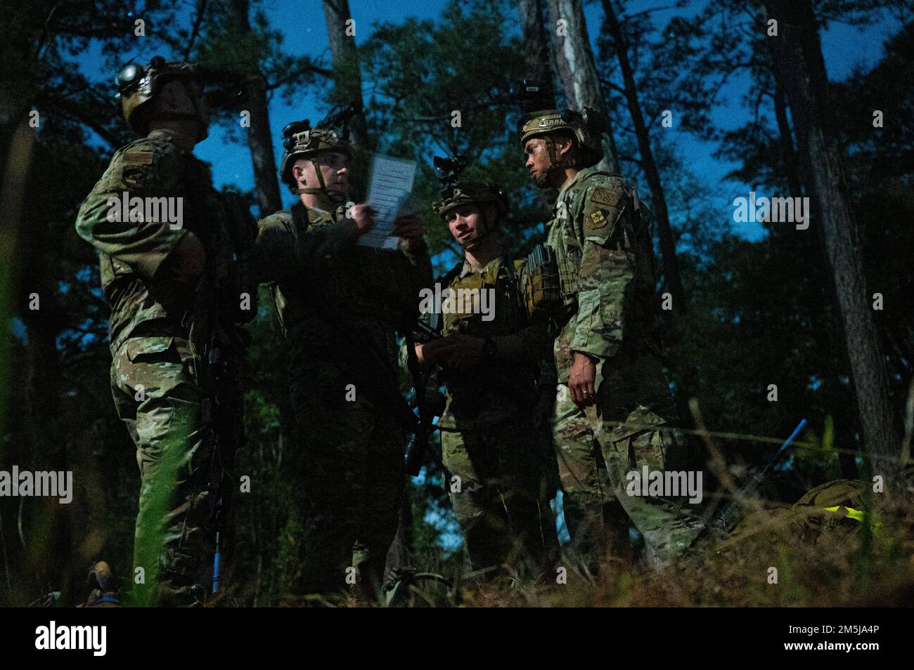 Expeditionary combat camera hi-res stock photography and images - Alamy