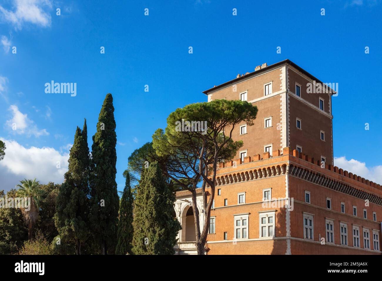 Old Architectural Design Homes in City of Rome, Italy Stock Photo - Alamy