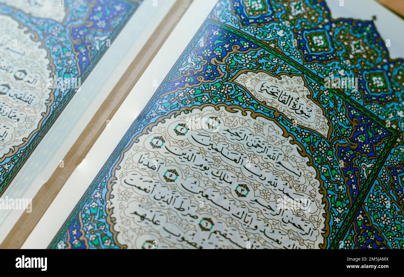 Islamic patterns vector hi-res stock photography and images - Alamy