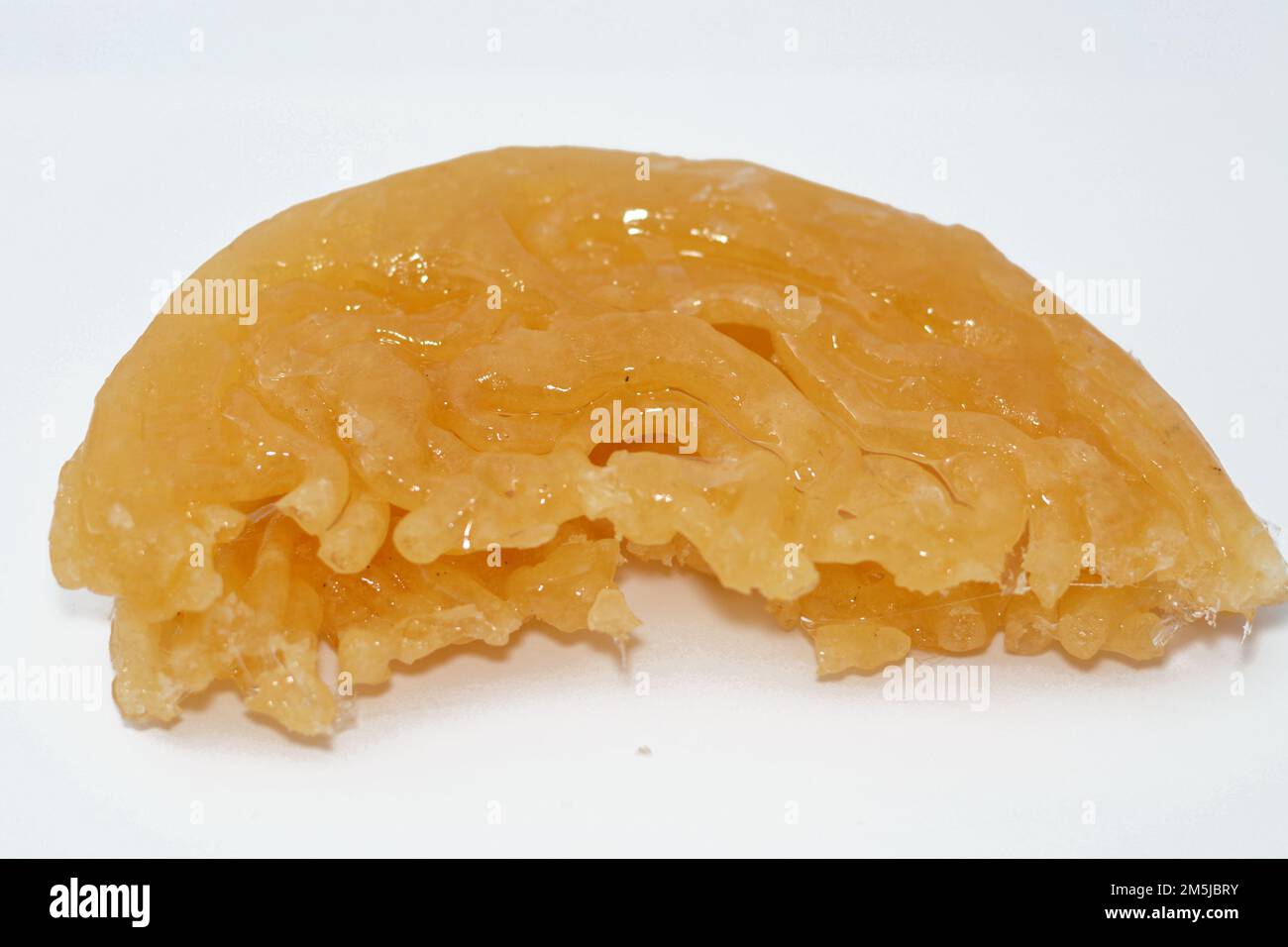 Egyptian Meshabek, It is a rounded sweet made of a deep-fried crunchy ...