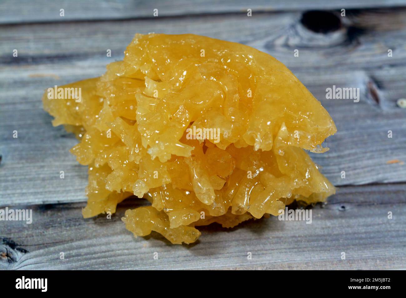 Egyptian Meshabek, It is a rounded sweet made of a deep-fried crunchy ...