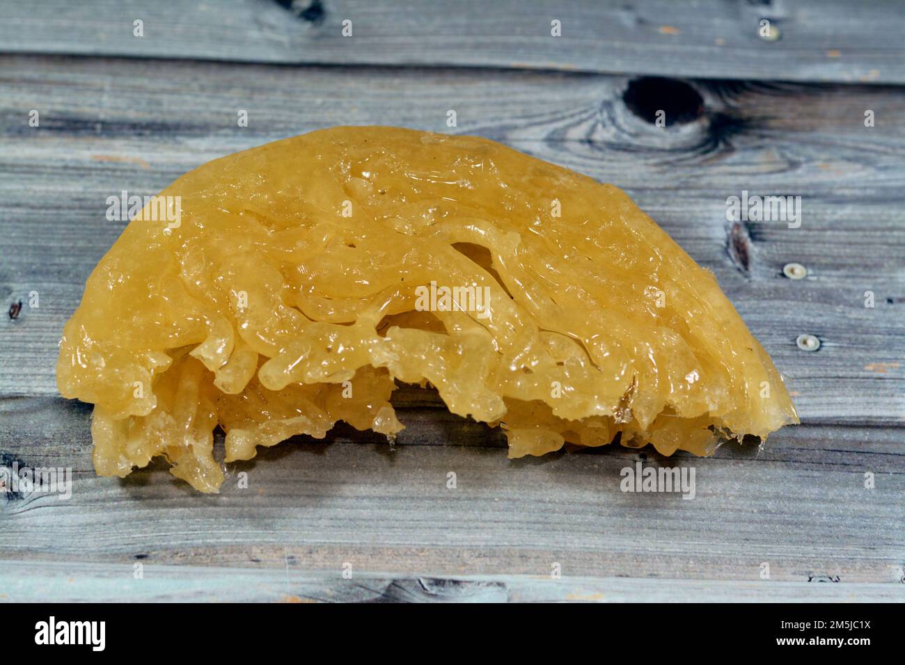 Egyptian Meshabek, It is a rounded sweet made of a deep-fried crunchy ...