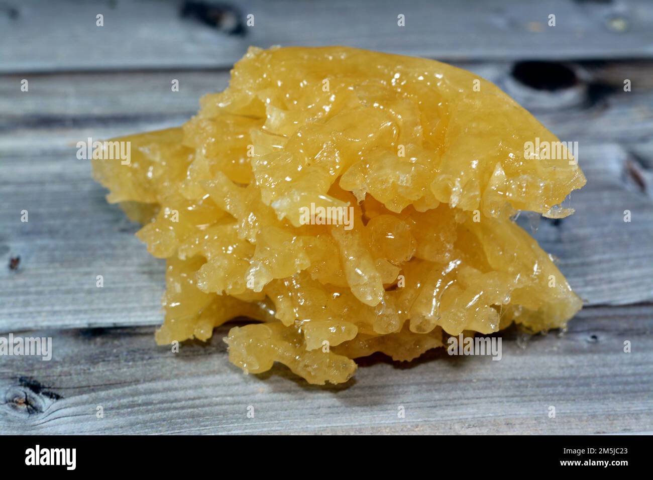 Egyptian Meshabek, It is a rounded sweet made of a deep-fried crunchy ...