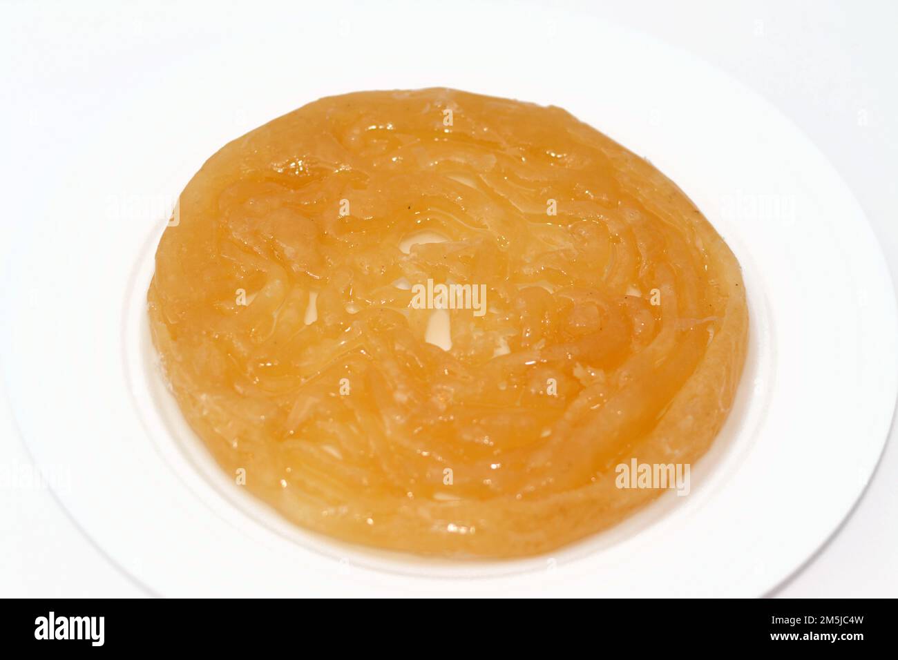 Egyptian Meshabek, It is a rounded sweet made of a deep-fried crunchy ...