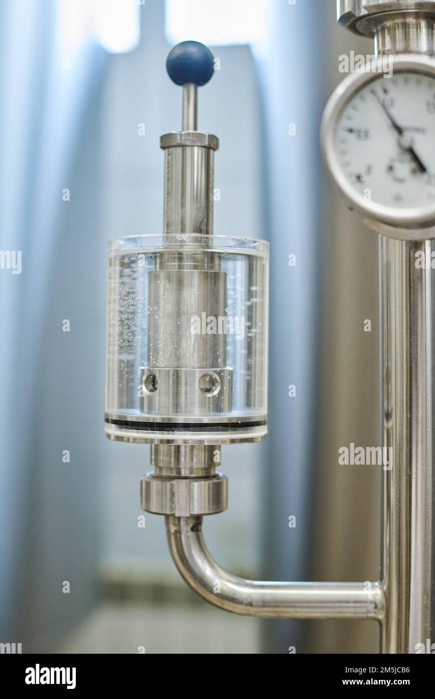 Physical chemistry laboratory equipment hi-res stock photography and ...