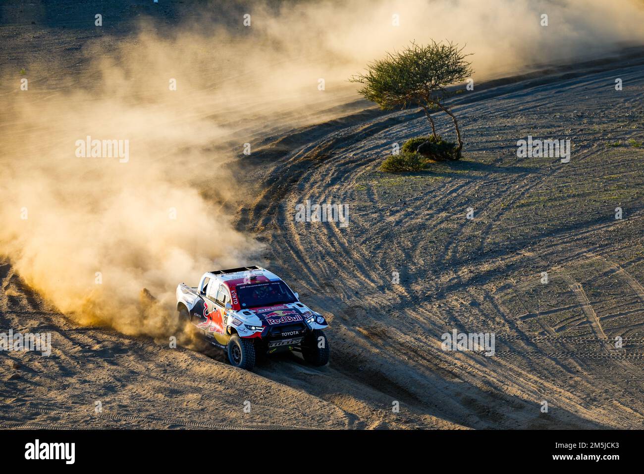 #200 AL-ATTIYAH Nasser (qat), BAUMEL Mathieu (fra), Toyota Gazoo Racing ...
