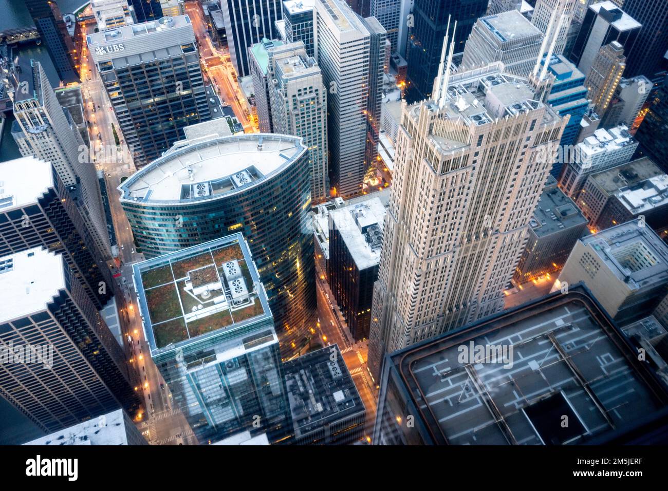 Aerial shot chicago downtown skyscraper hi-res stock photography and ...